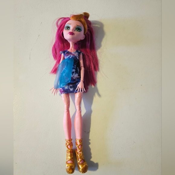 monster high | Toys | Monster High Freaky Field Trip Gigi Grant Doll ...